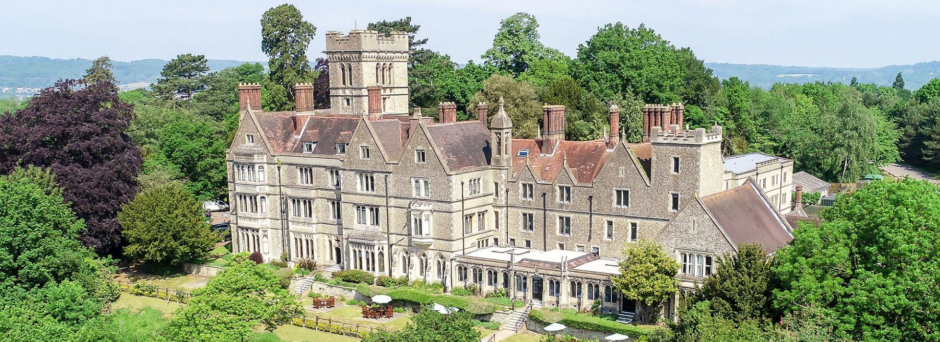 Castles & Estates - Beau Monde Traveler Luxury Travel Magazine