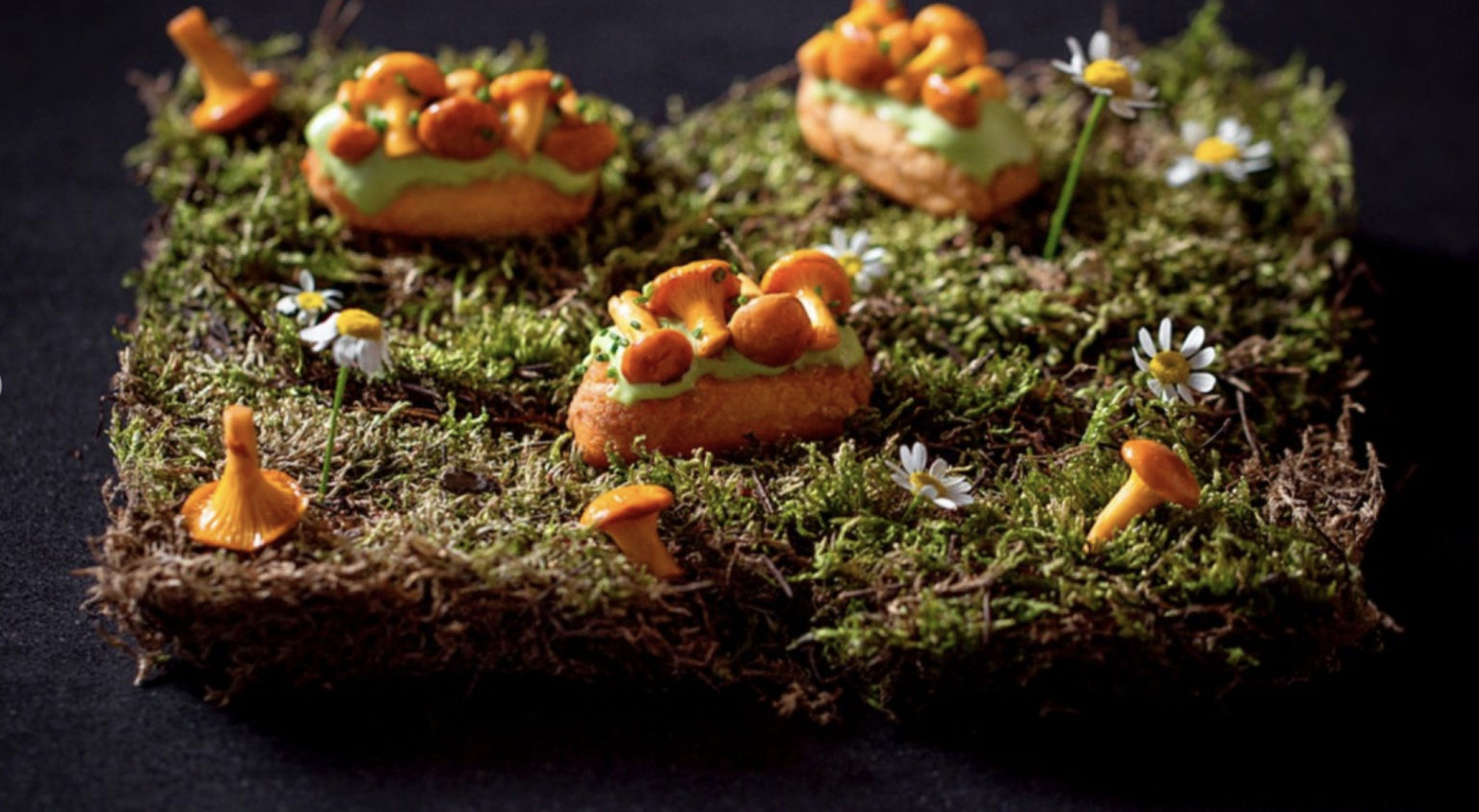 The White Rabbit Restaurant: A Journey to Wonderland - Beau Monde ...