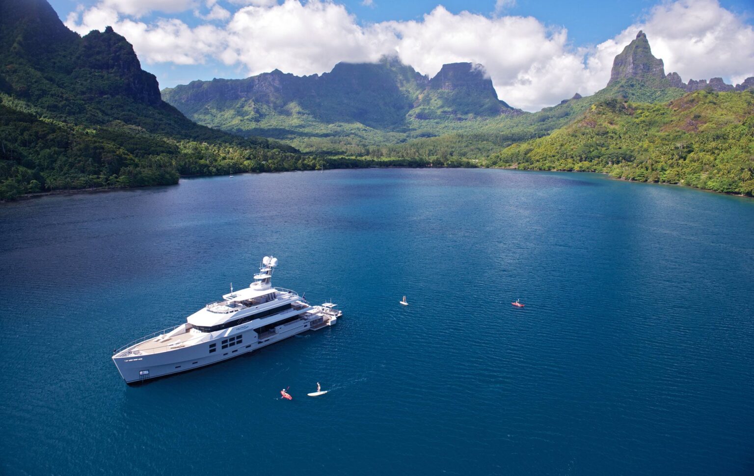 How to Elevate Your Travel Experience with a Luxury Yacht Charter ...