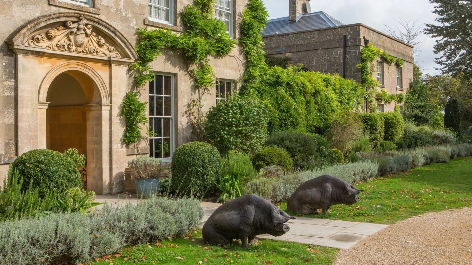 The Pig Near Bath, England’s Quintessential Country Idyll - Beau Monde ...
