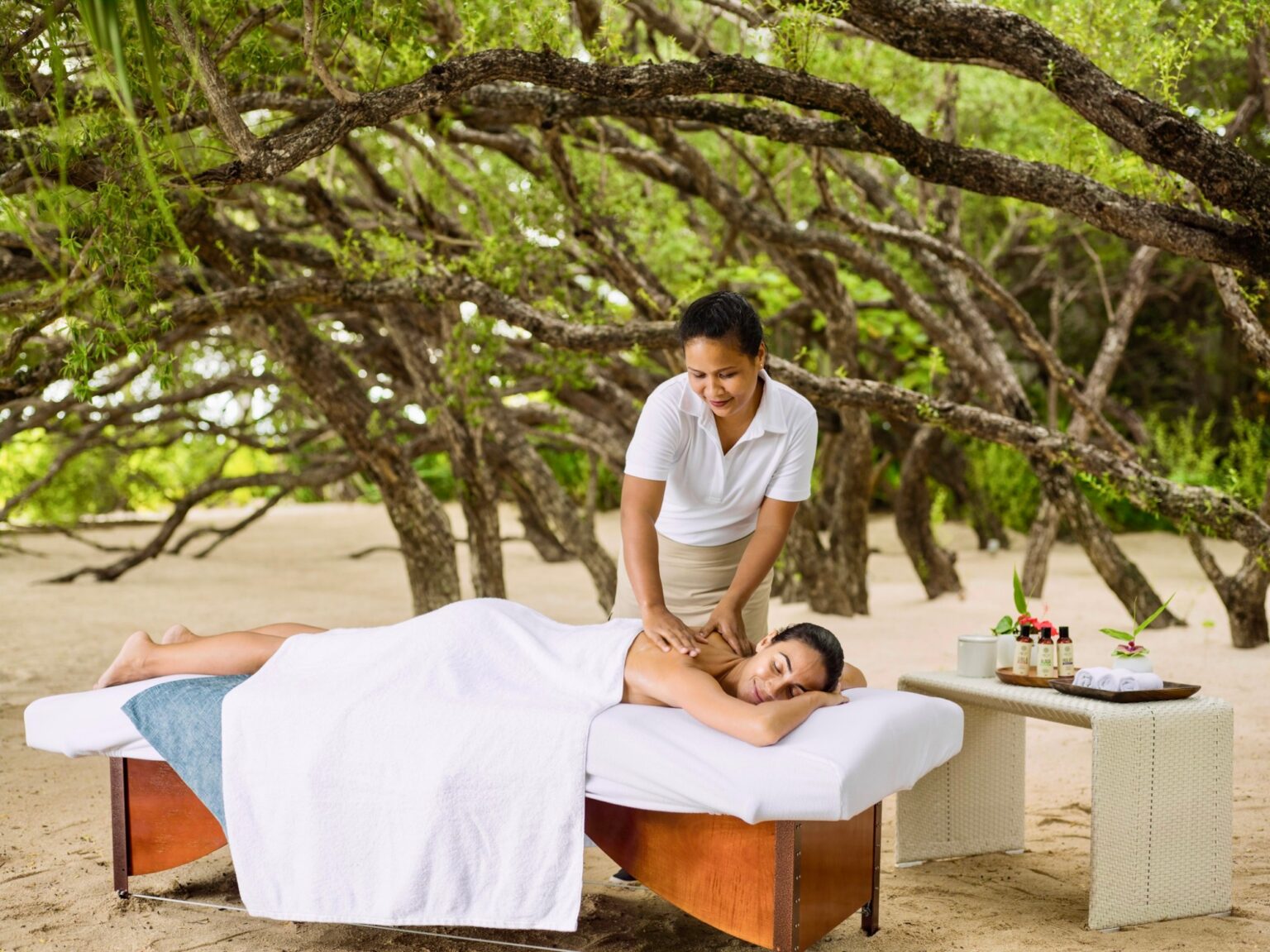 Banwa Private Island – A Luxurious Private Island In The Philippines ...